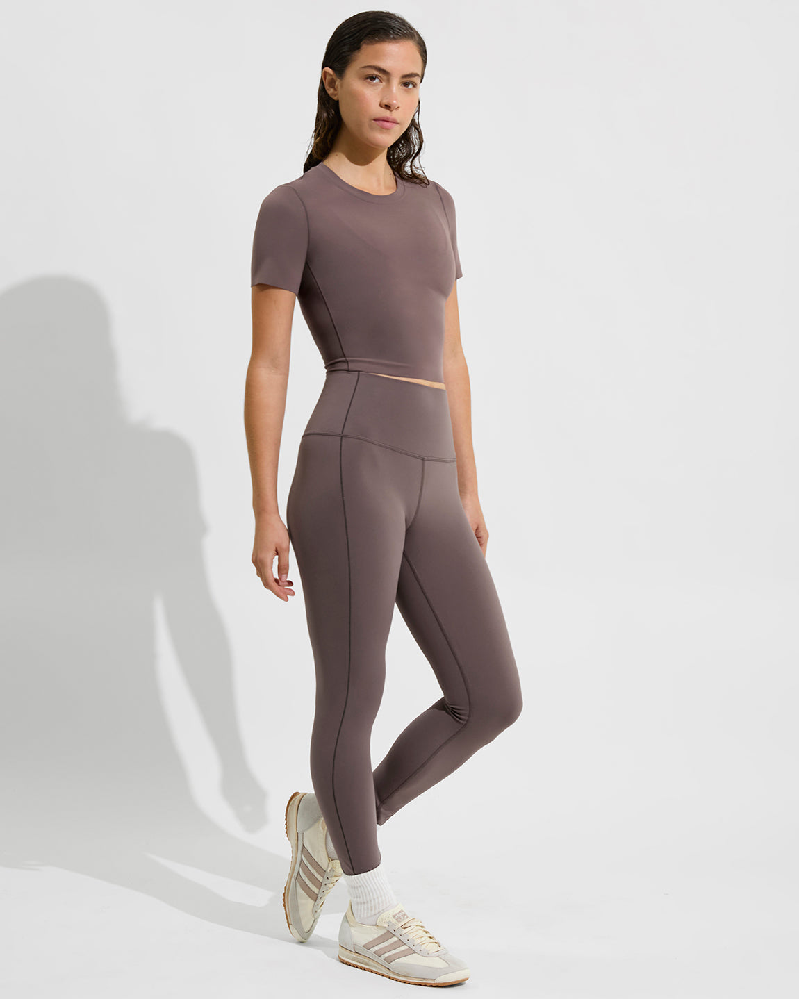 Super Moves SS Tee - Deep Taupe Active Top – Left On Friday